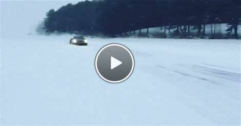 racing in the snow | Gifs