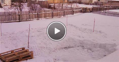 the building of a snow tank | Gifs