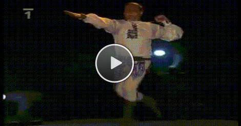 the pepe dance | Gifs